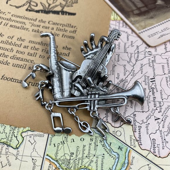 Vintage | Jewelry | Vintage Ajc Jazz Musical Instrument Brooch | Poshmark